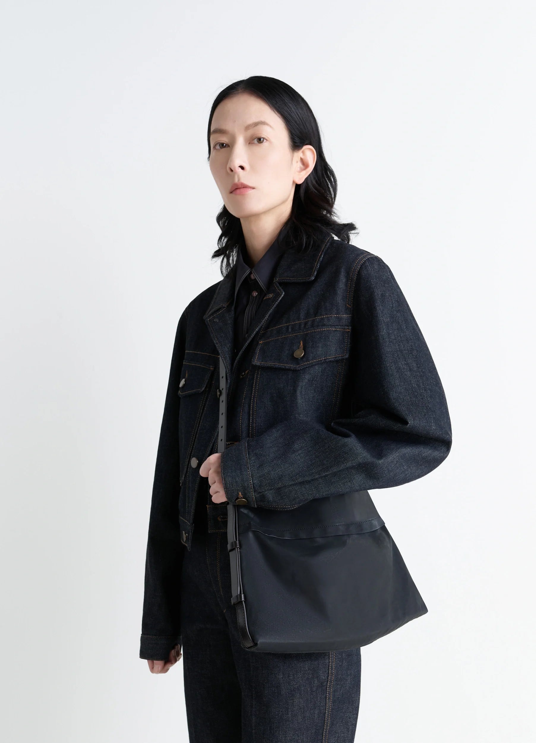 TRENCH POCKET SMALL BAG - Onyx - Water Repellent Resinated Cotton Canva ...