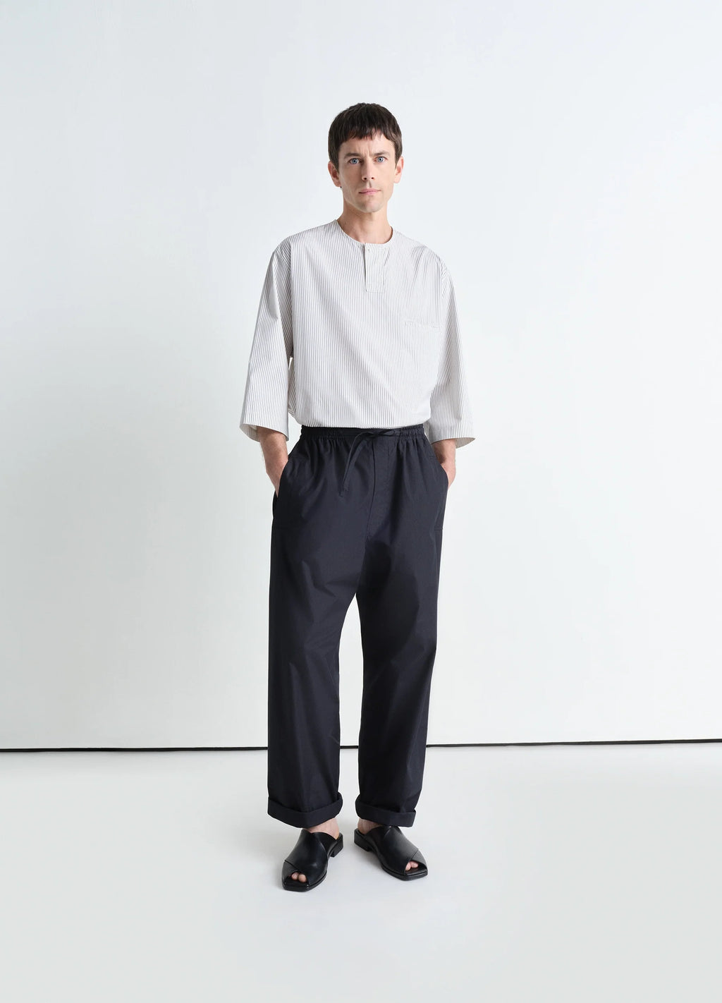 쇼트슬리브 헨리 톱 - Creamy White/Taupe/Black - 줄무늬 면 포플린 - 유니섹스 | LEMAIRE