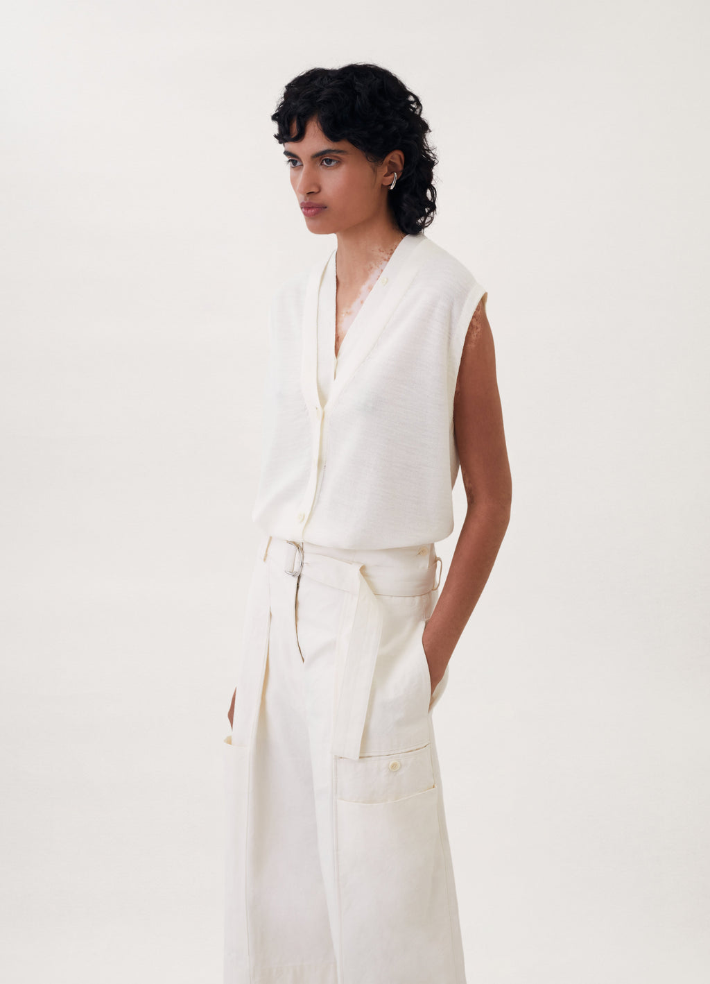 슬리브리스 질레 - Chalk - 최고급 메리노 울 - 여성 | LEMAIRE